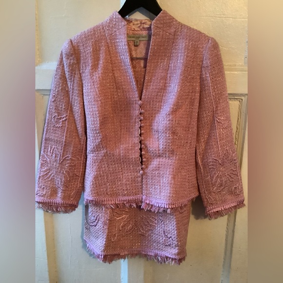 Carmen Marc Valvo | Skirts | Carmen Marc Valvo Ladies 2pc Set | Poshmark